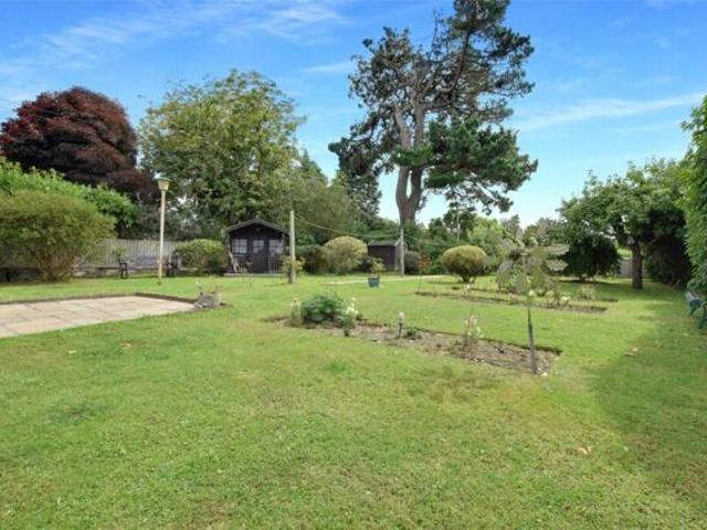 4 Bedroom Bungalow Barnstaple Devon EX31 86230394