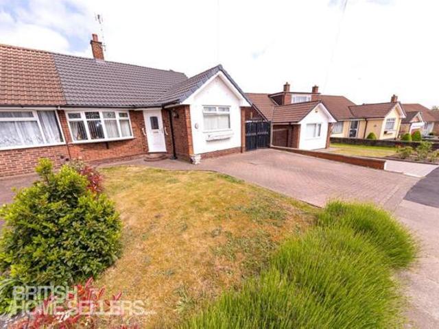 4 Bedroom Bungalow Birmingham Sandwell 100786636