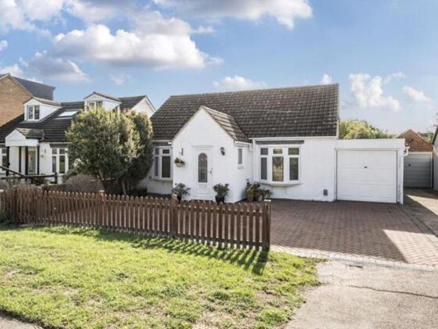 4 Bedroom Bungalow Bromham Bedfordshire 98718347