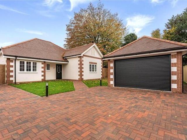 4 Bedroom Bungalow Buckinghamshire Buckinghamshire 100881460