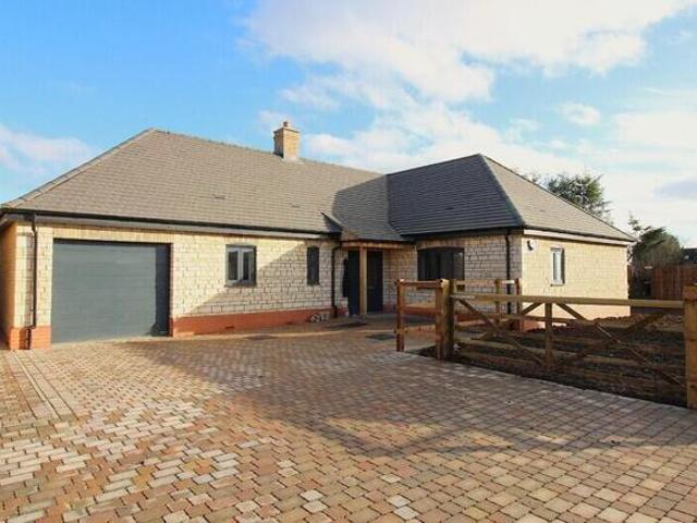 4 Bedroom Bungalow Eastrea Eastrea LS99130185