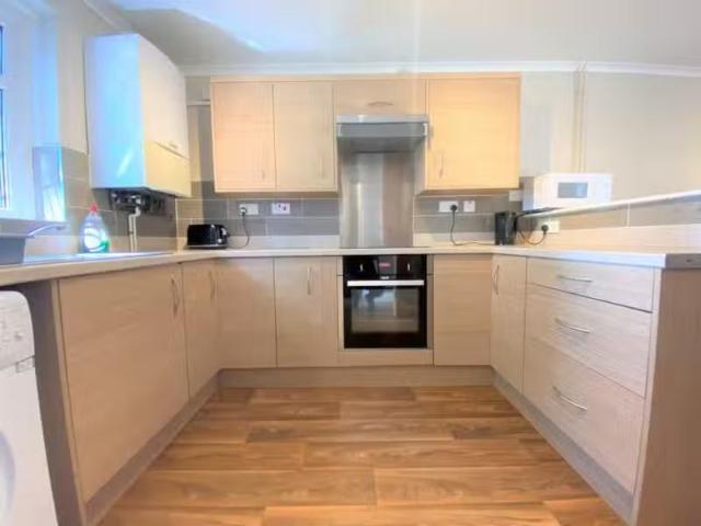 4 bedroom bungalow for rent in 4 Bed Student House 53 Ulcomb.
