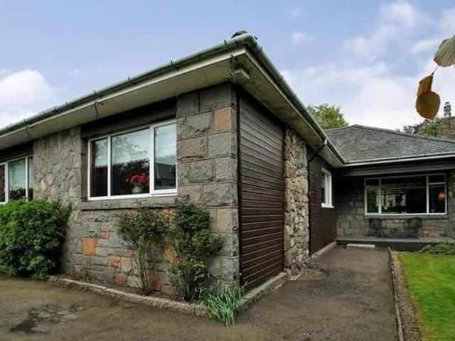4 bedroom bungalow for rent in Carnegie Gardens Ground floor AB15