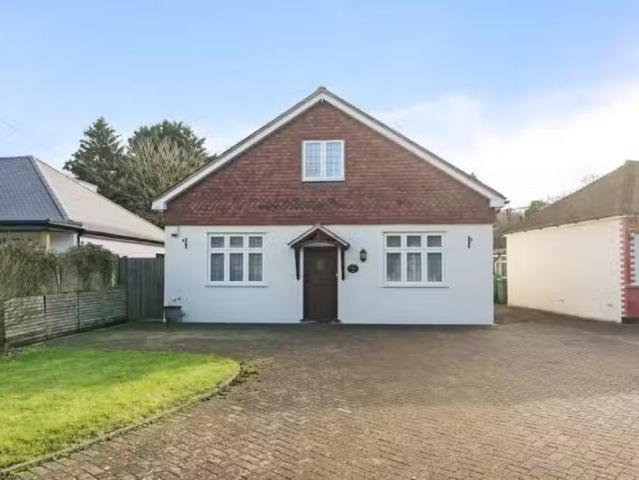 4 bedroom bungalow for rent in Cudham Lane North Orpington BR6