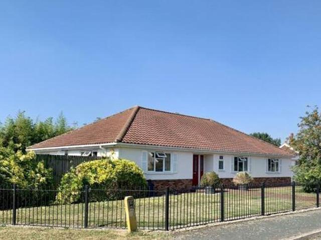 4 Bedroom Bungalow For Rent In Beck Row