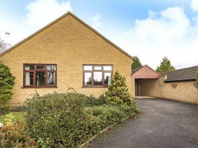 4 bedroom bungalow for rent in Griggs Orchard Sherington Buckinghamshire MK16
