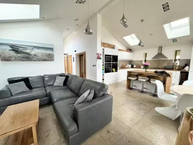 4 bedroom bungalow for rent in Englishcombe Lane, BATH, BA2