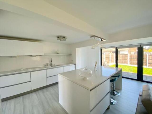 4 bedroom bungalow for rent in Leicester Road, Failsworth, M35