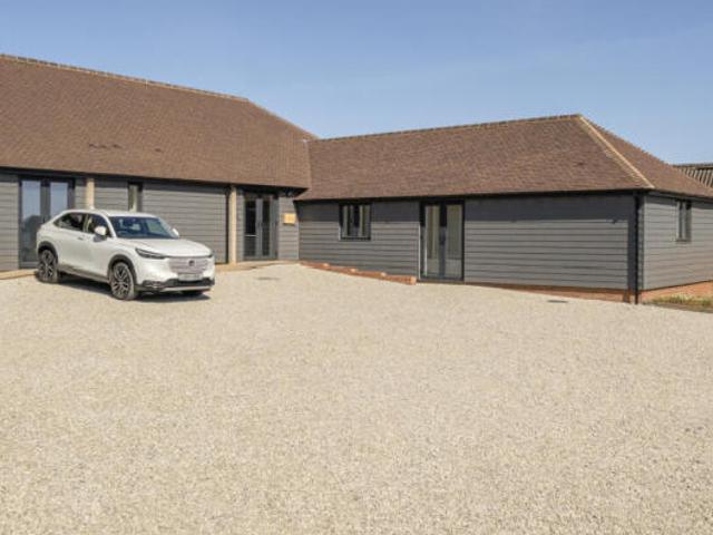 4 bedroom bungalow for rent in Rigshill Road, Otterden, Faversham, Kent, ME13