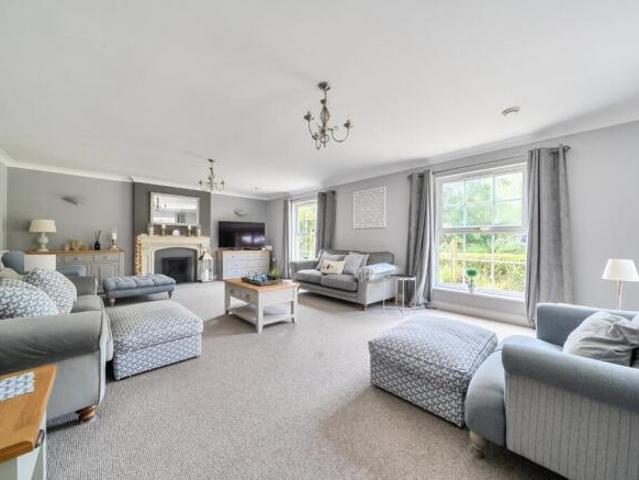 4 bedroom bungalow for rent in Thornden Lane, Rolvenden Layne, Cranbrook, Kent, TN17