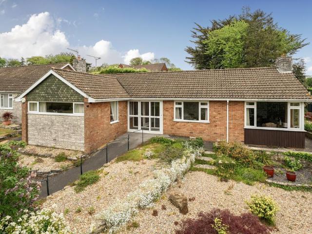 4 bedroom bungalow for sale