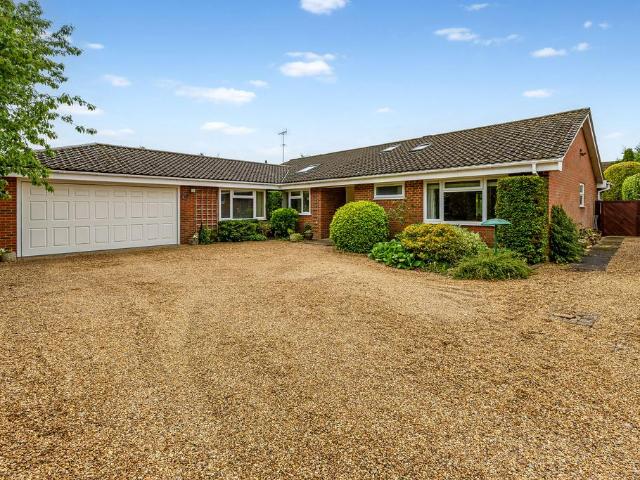 4 bedroom bungalow for sale
