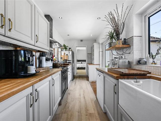 4 bedroom bungalow for sale