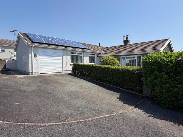 4 bedroom bungalow for sale