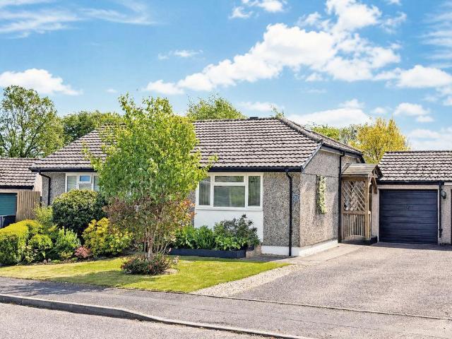 4 bedroom bungalow for sale