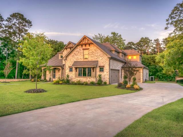 4 bedroom bungalow for sale