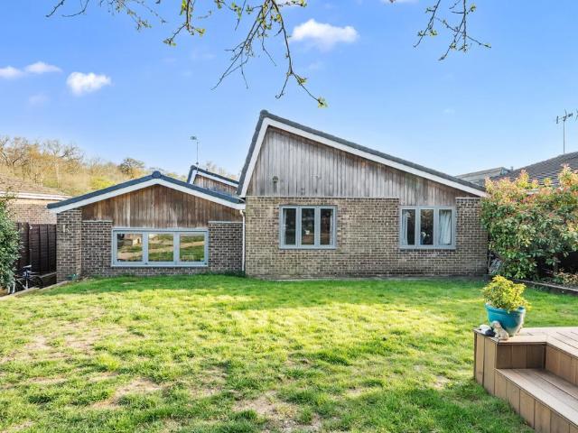 4 bedroom bungalow for sale
