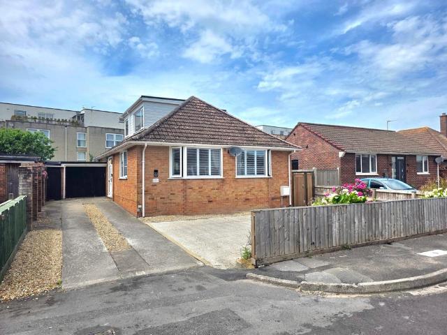4 bedroom bungalow for sale
