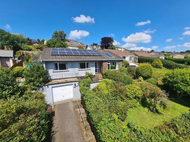 4 bedroom bungalow for sale