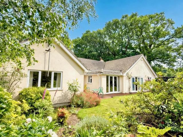 4 bedroom bungalow for sale