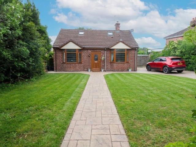 4 bedroom bungalow for sale
