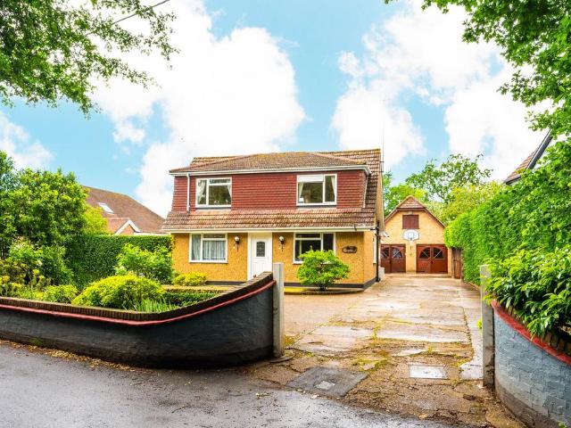 4 bedroom bungalow for sale