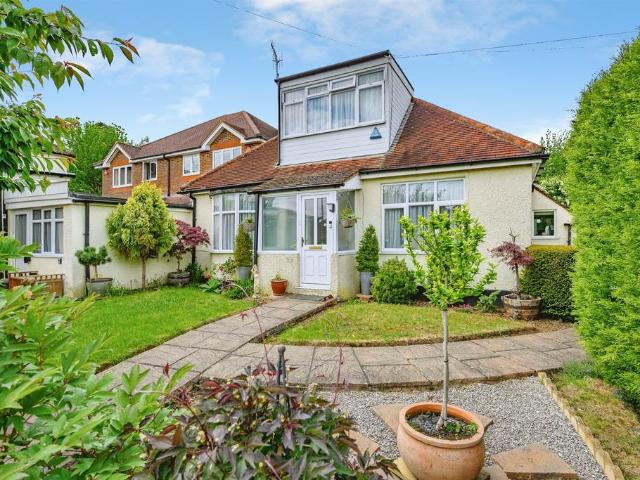 4 bedroom bungalow for sale