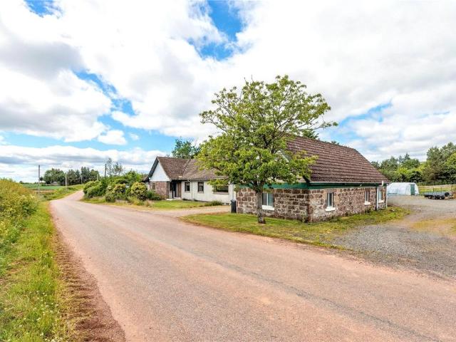 4 bedroom bungalow for sale