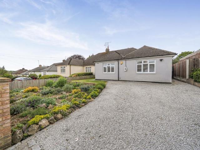 4 bedroom bungalow for sale