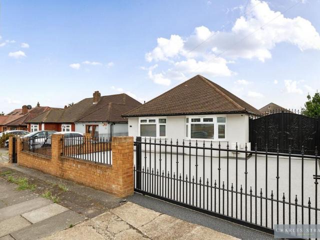 4 bedroom bungalow for sale