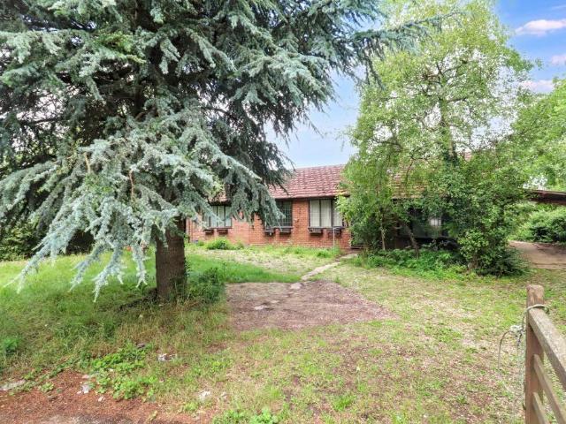 4 bedroom bungalow for sale