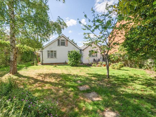 4 bedroom bungalow for sale