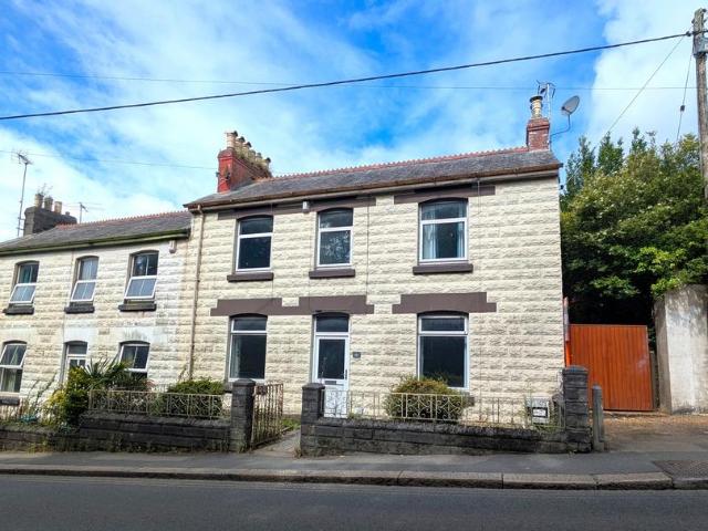 4 bedroom bungalow for sale