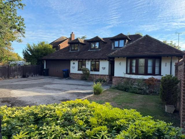 4 bedroom bungalow for sale