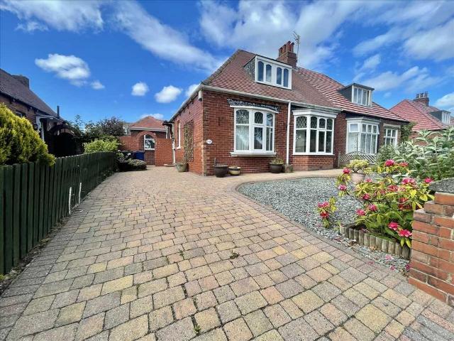4 bedroom bungalow for sale