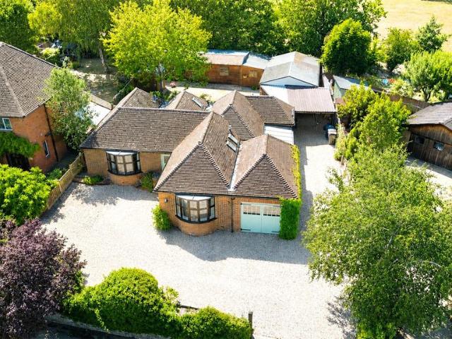 4 bedroom bungalow for sale