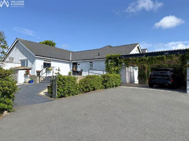 4 bedroom bungalow for sale