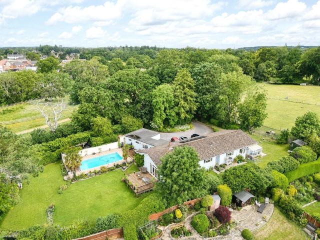 4 bedroom bungalow for sale