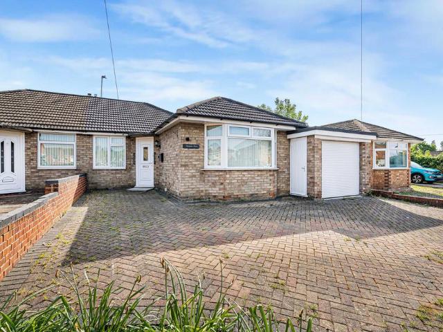 4 bedroom bungalow for sale