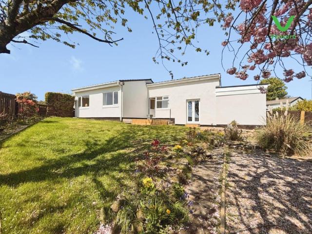 4 bedroom bungalow for sale