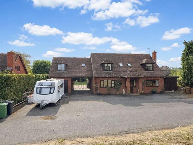 4 bedroom bungalow for sale
