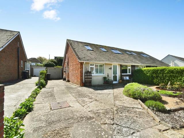 4 bedroom bungalow for sale