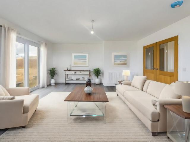 4 bedroom bungalow for sale