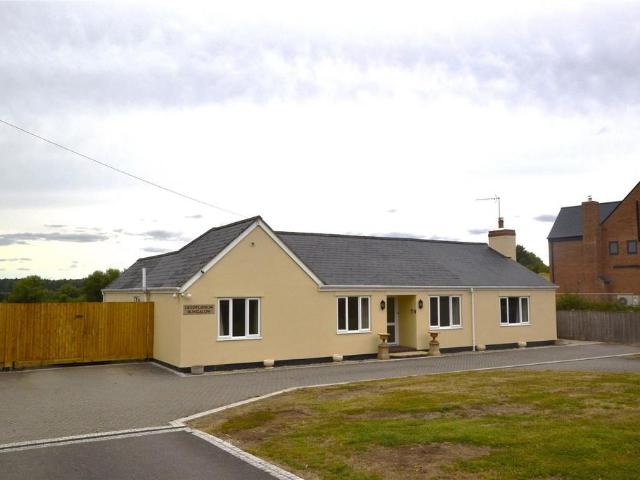 4 bedroom bungalow for sale