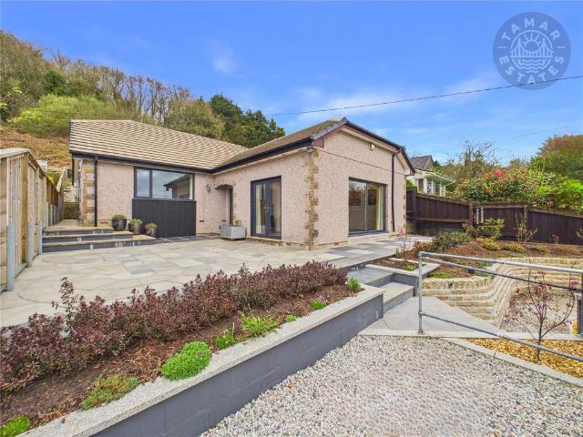 4 bedroom bungalow for sale