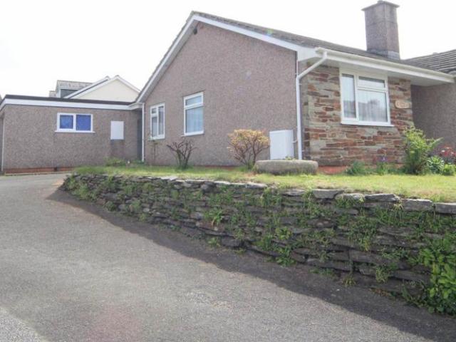 4 bedroom bungalow for sale