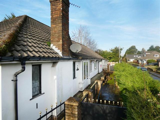 4 bedroom bungalow for sale