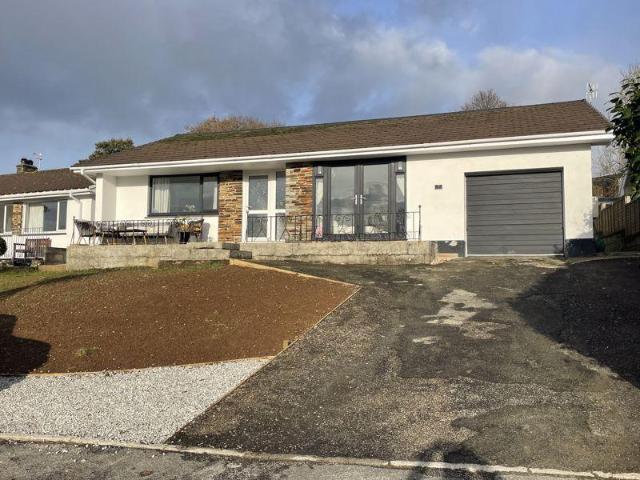 4 bedroom bungalow for sale