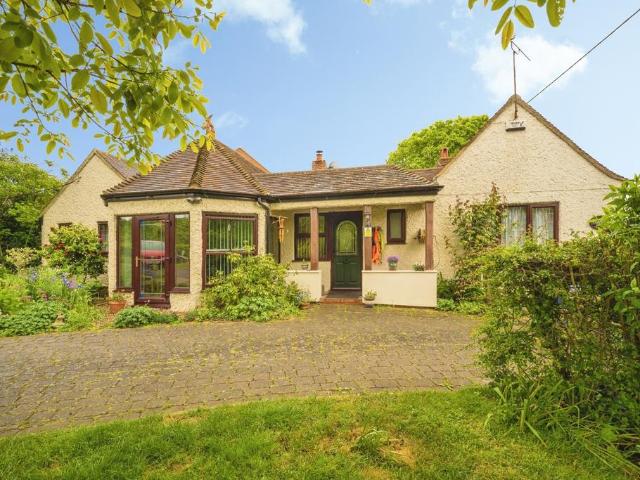 4 bedroom bungalow for sale