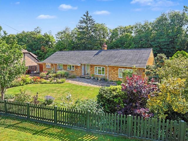 4 bedroom bungalow for sale